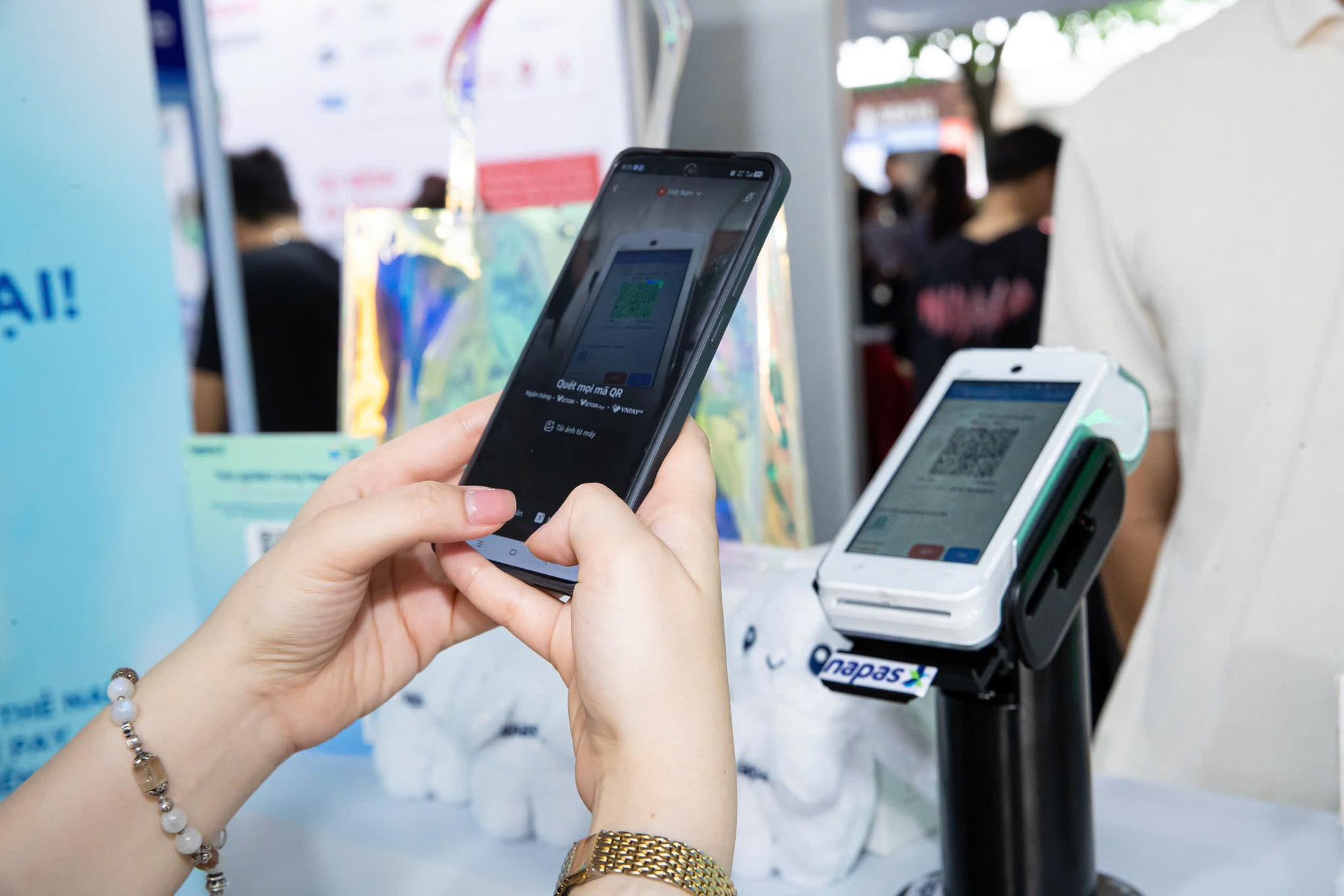 Sôi động gian hàng NAPAS tại Lễ hội không tiền mặt - Ting ting Day 2025